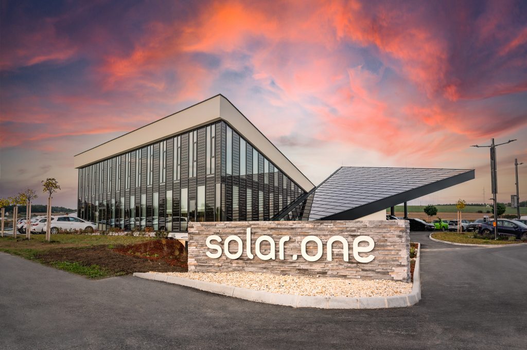 Energie-Leuchtturmprojekt SOLAR.ONE eröffnet - Lobby der Mitte